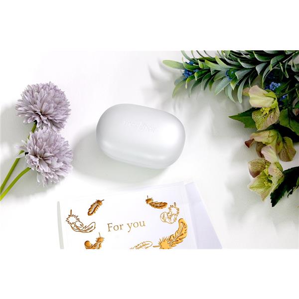 モッズヘア スタイリッシュ ベースアップブラシ【静電気軽減/マグネット付きカバー/64g/ホワイト】 MHB-7040-W | ノジマオンライン